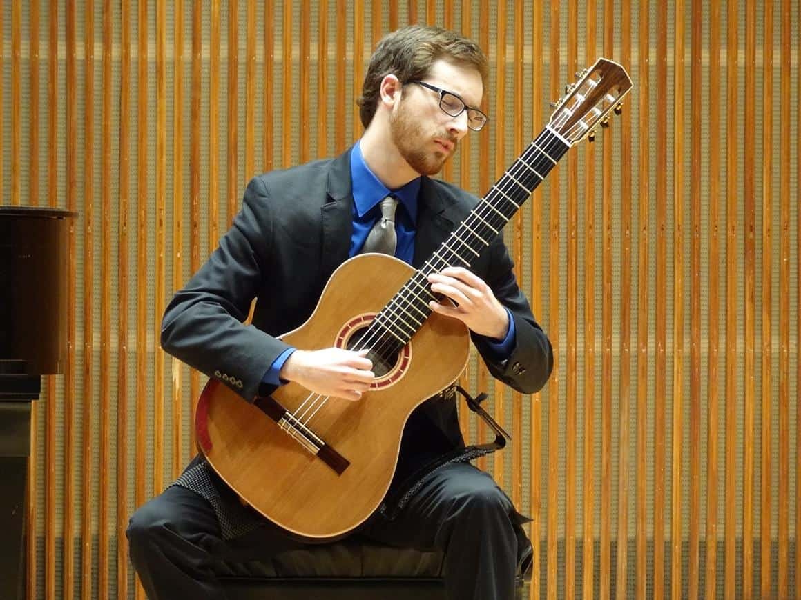 How Much Is A Classical Guitarist | Insights Of Musical Instruments