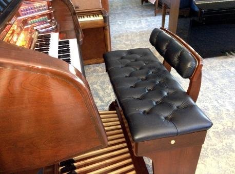 Why Do Piano Benches Not Have Backs | INS.